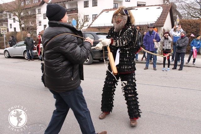 Lolele alungă iarna și la carnavalul din Germania | Povești săsești