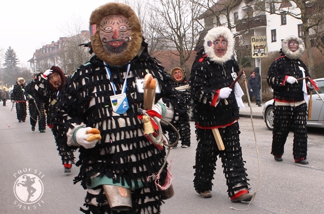 Lolele alungă iarna și la carnavalul din Germania | Povești săsești